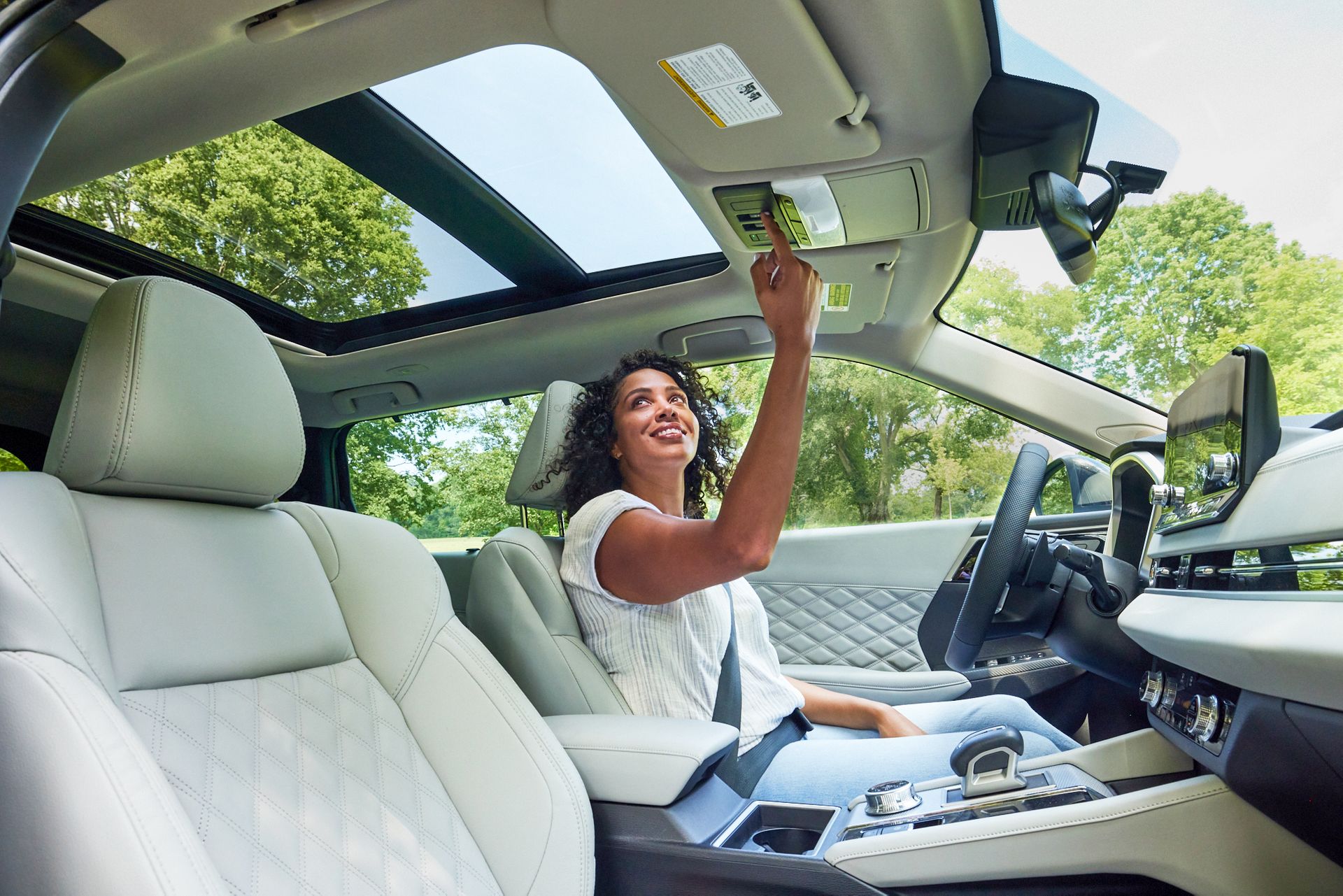 The 2024 Mitsubishi Outlander: Redefining Luxury in the Compact SUV ...